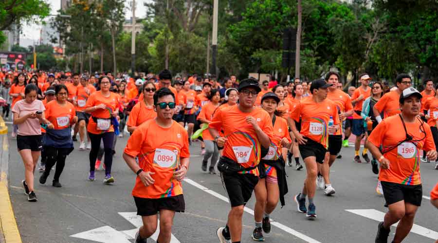 Más de 3 mil corredores celebraron el deporte y la tecnología en la ...